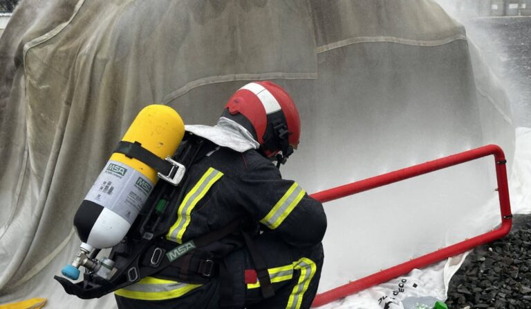 Fighting and controlling EV fires | FIRE⚡️ISOLATOR