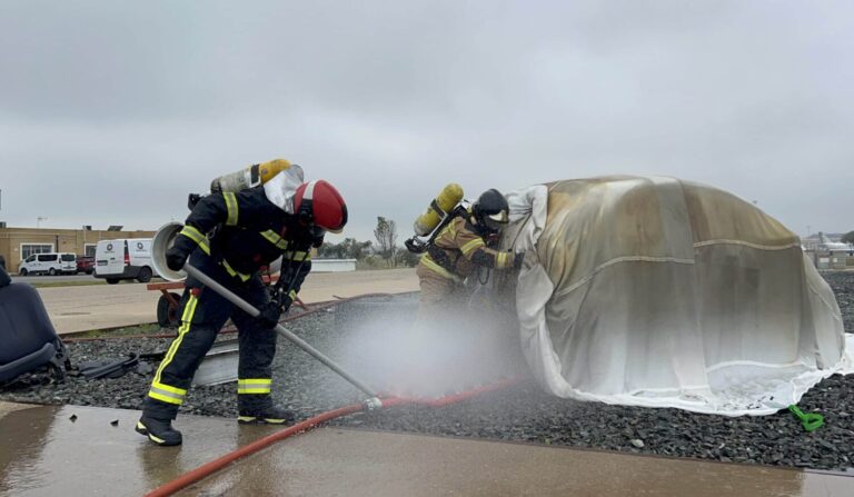 Fighting and controlling EV fires | FIRE⚡️ISOLATOR